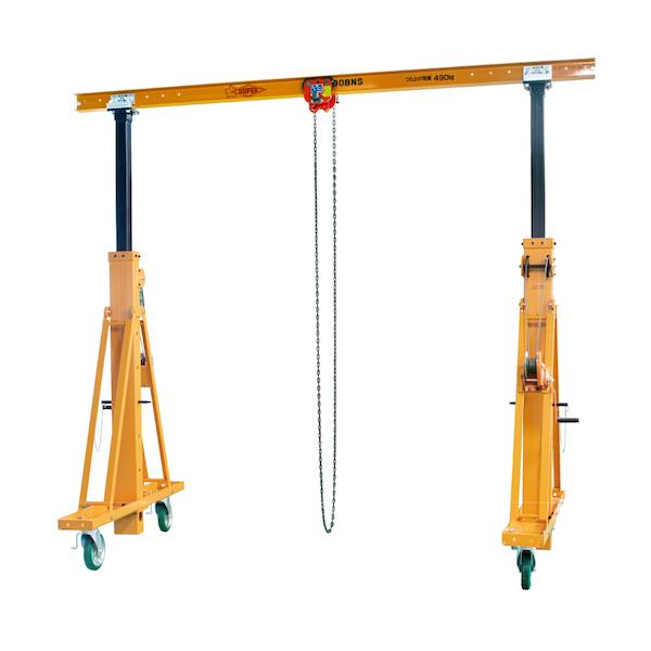 ■ポータブル門型クレーン(伸縮型)スパン調整タイプ　揚程：２〜３ｍ　容量：１０００ｋｇ PMC1000BNSの特長●ゲートが手動で上下５段階調節(200ｍｍ刻み)ができます ●クレーン設備のない作業現場に最適です ●コンパクトに収納でき取り...