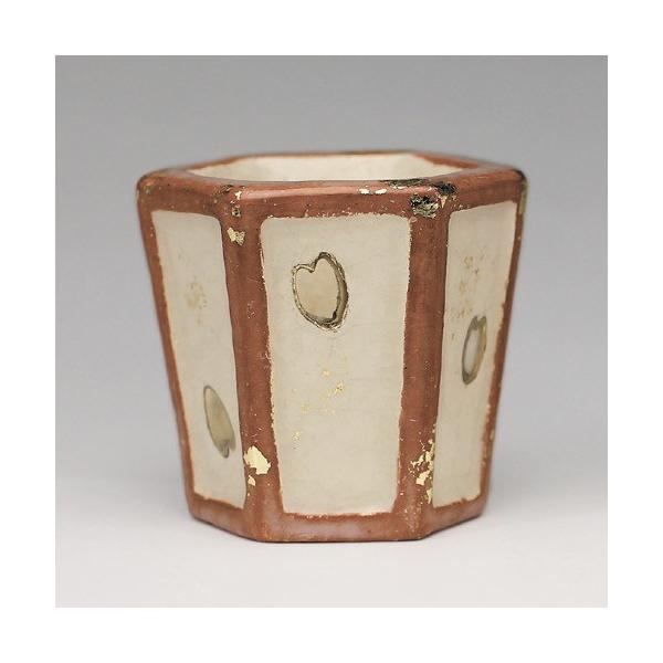 【楽入窯より直送】楽入窯の商品は同梱でお届けいたします。別の窯元の商品は別送料となります。勅題「光」に因み、定番の雪洞の蓋置はいかがですか？【サイズ】　径5.8cm×高5.2cm紙箱入　【ご注意】在庫切れの場合、納品までお日にちを頂戴する場...