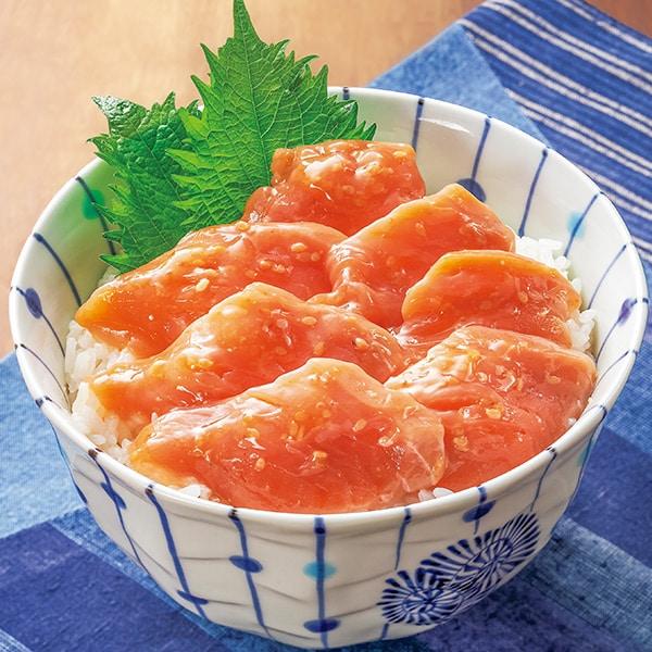 ●送料：1100円（冷凍便でのお届け、送料は別途頂きます）ご飯にのせるだけ。サーモン丼が簡単に！●セット内容／1袋あたり60g●賞味期限／冷凍2027年7月31日●加工地／ベトナム●原材料／トラウトサーモン（チリ産養殖又はトルコ産養殖）、液...