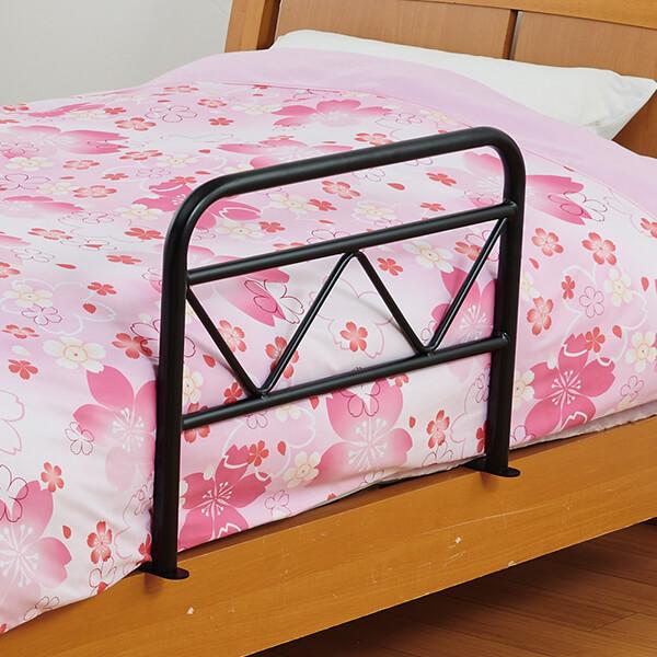 ●送料：880円（大型商品のため、送料は別途頂きます）安心の高さと幅でしっかりガード！●1個(約)／幅70×奥行40×高さ45cm、2.6kg●スチール(エポキシ樹脂塗装)●中国製◆組立不要：完成品でお届けします[10082]