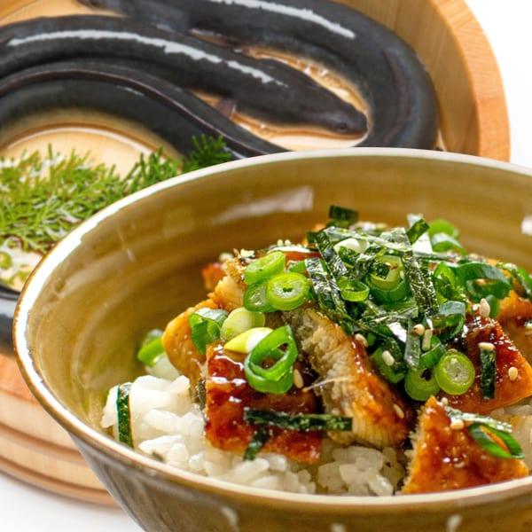 ●送料：1100円（冷凍便でのお届け、送料は別途頂きます）職人がさばき1尾1尾焼き、秘伝のたれで仕上げました●セット内容／80g×10袋●原材料／にほんうなぎ（養殖・愛知県三河産）たまりしょうゆ、砂糖、ぶどう糖果糖液糖、しょうゆ、発酵調味料...