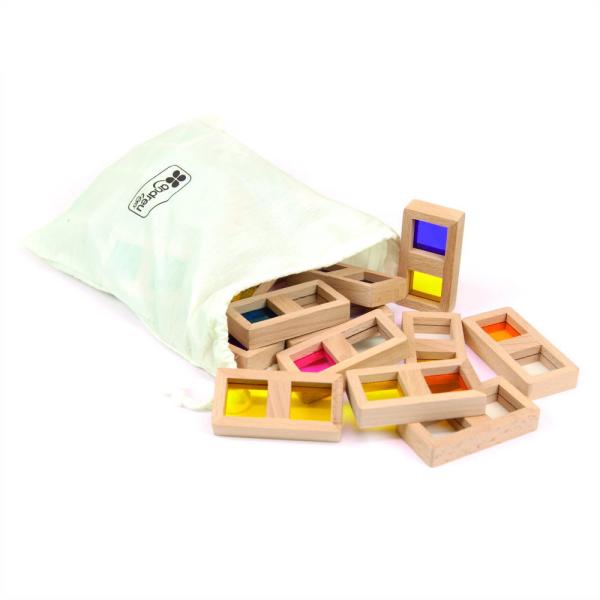 この商品は、7色28個の半透明なドミノピースからなるおもちゃです。半透明なピース：光を通すので、光の反射や透過を利用した遊びができます。創造性を育む：想像力を働かせて、様々な構造物やコースを作ることができます。ドミノ効果で遊べる：ピースを並...