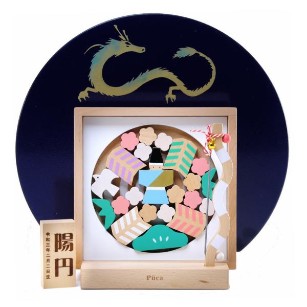 ◆初正月◆プーカのはまゆみ男の子のお正月のお祝いを彩るプーカの破魔弓。パーツには縁起の良いモチーフがたくさん。松竹梅や流鏑馬（やぶさめ）の射手、矢には四方を守護するという意味を込めました。弓の絃をはじいて魔よけをおこない福を招く「鳴弦の儀」...