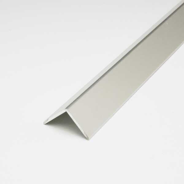 アルミ材のLアングルは様々な用途にご使用いただけ施工性もよくDIYにも最適な建材です、等辺・不等辺や幅広い規格・寸法を販売しており１本から購入可能です。 サービスカット対応商品です