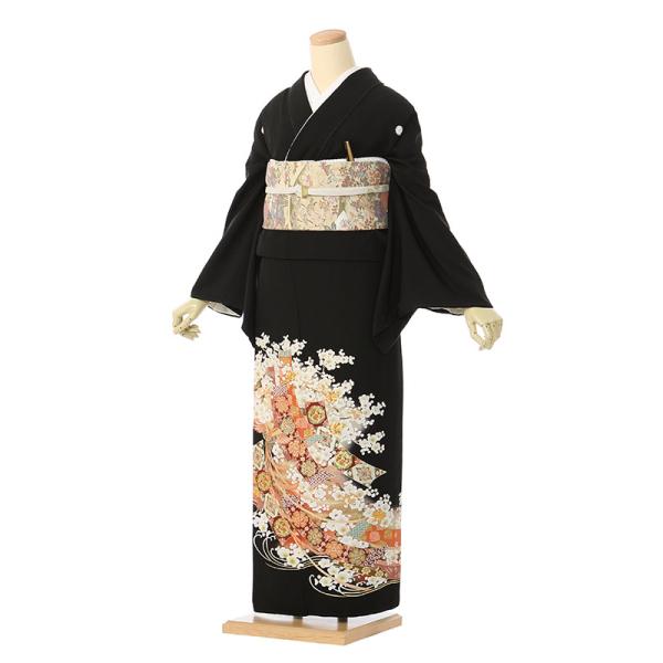 黒留袖レンタル〜品のあるお母様の装い〜☆帯合わせもご好評を頂いています☆■対応身長:160cm■洋服サイズ:15号〜19号くらい■裄:約71　身丈:約160　袖丈:約46　前幅:約28　後幅:約34(cm)■色/柄:梅 熨斗目 鳳凰■表地:...