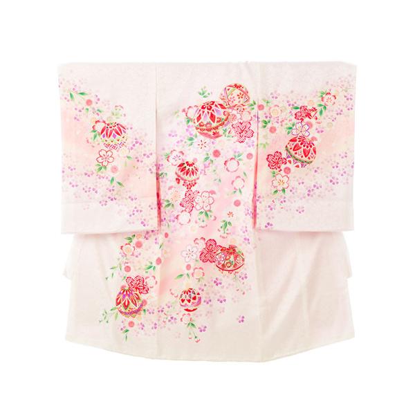 〔産着レンタル〕フルセット■色/柄　  白ぼかし 桜地紋 鞠に桜■生地　　表地：正絹　裏地：化繊■付属品　　着物＋長襦袢、帽子、よだれかけ、お守り簡単な着せ方のマニュアル※小物類の色柄形は、e-きものレンタルスタッフがコーディネートさせてい...