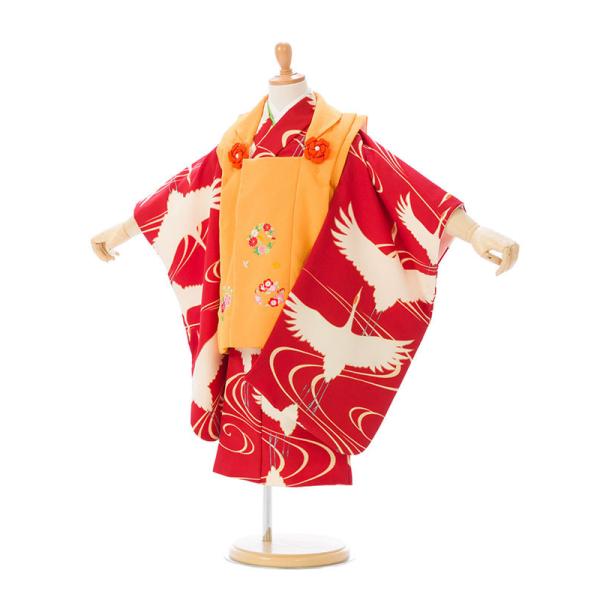 七五三レンタル　女児3歳■被布：オレンジ　花の丸刺繍■着物：赤地　レトロ鶴■表地/裏地：化繊■着丈：約76cm　裄：約40cm　袖丈：57cm■対応身長：約90cm〜100cmぐらい<付属品　七五三　女の子3歳　9点>１）　着物...