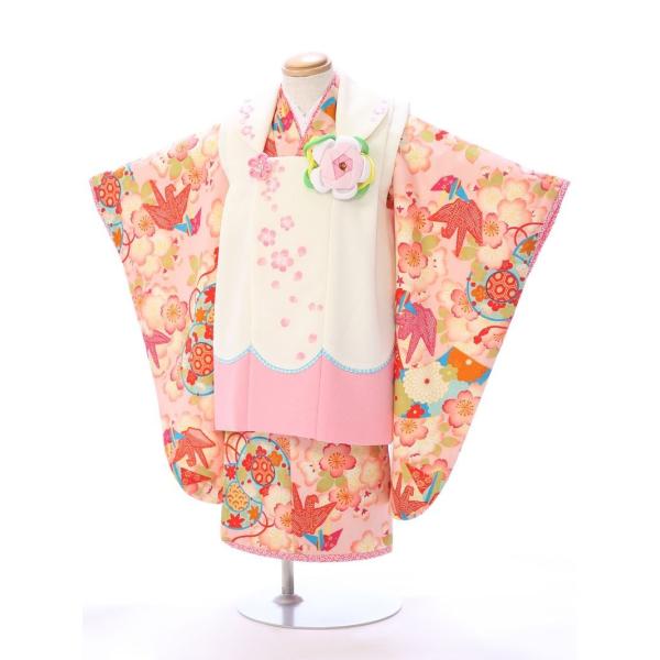 七五三レンタル　女児3歳　【乙葉】被布セット被布：オフ白　桜刺繍着物：ピンク地　桜　花鼓■表地/裏地：ポリエステル100％■着丈:約76cm　裄丈:約41cm　袖丈:約57cm　被布丈:約51cm■対応身長(約)　90cm〜100cm&lt...