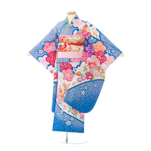 七五三レンタル　7歳女の子　陽気な天使　ブランド着物:ブルー地　桜菊と鞠■対応身長:約115〜125cm前後    ■（約）裄:55 身丈:132 袖丈:76 （cm）■生地:化繊<付属品　七五三　女の子7歳　16点フルセット>...