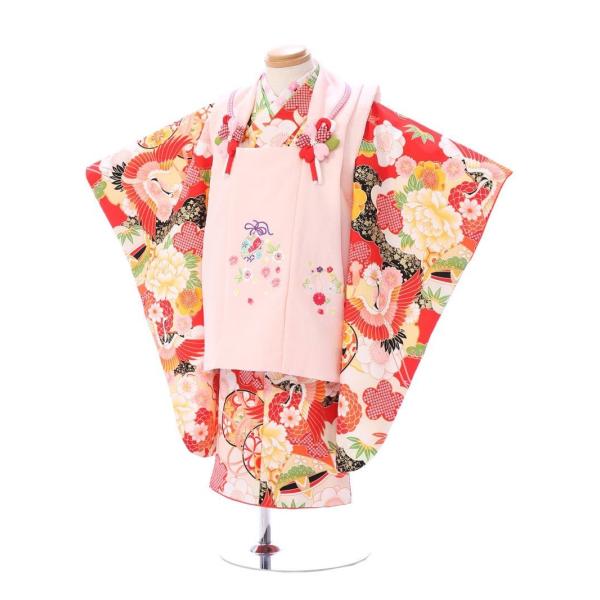 七五三レンタル　女児3歳　【式部浪漫】被布セット被布：ピンク地　四君子刺繍着物：赤地　鶴に百花繚乱　吉祥古典柄■表地/裏地：ポリエステル100％■着丈:約75cm　裄:約39cm　袖丈:約56cm　被布丈:約49.5cm ■対応身長(約)　...
