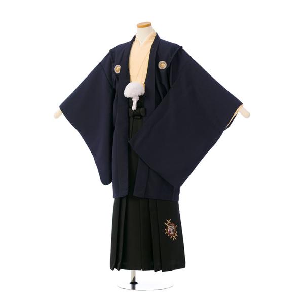 小学生　袴レンタル　男の子ジュニア袴　フルセット十三参り、1/2成人式、家族写真の撮影、イベントなどにどうぞ!■対応身長:145〜150cm（約）羽織・着丈83 裄:65 袖丈:56 袴丈:83(cm)※肩上げ済■色・柄羽織:紺　刺繍紋着物...