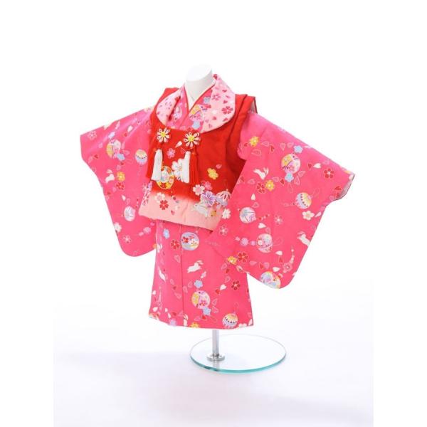 ベビー着物　［1歳女の子］100日のお祝い、お食い初め、初誕生、初節句、ご兄弟との七五三の家族写真などにご利用いただけます！着付けも簡単なセパレートタイプの二部式着物と被布セット　 着物：ピンク　鞠とうさぎ　桜　　被布：赤　鞠とうさぎ　桜■...