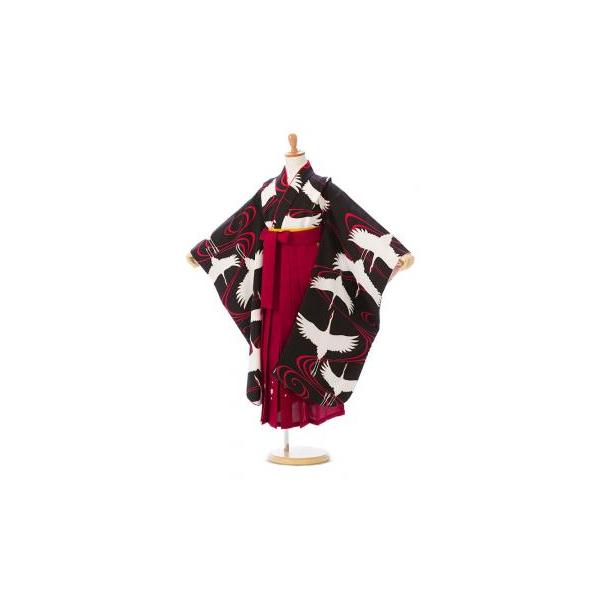 卒園式　袴レンタル着物色/柄:黒地　鶴文様袴: えんじ赤袴　刺繍入り　65cm■対応身長:約115cm〜125cmくらい■身丈:約132cm　袖丈:約75cm　肩裄:約53cm　袴丈:約65cm■化繊＜セット内容　卒園式袴１０点レンタルセッ...