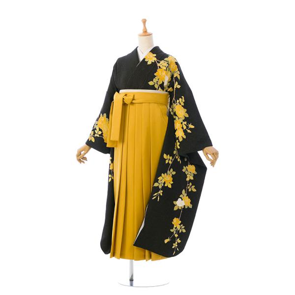 【対応身長・洋服サイズ】(振袖袴）■草履使用:153〜158cm前後　■洋服サイズ：7号〜13号くらいまで■身丈:約166cm 袖丈:約106cm 裄:約68cm・袴丈:約91cm■色/柄　着物:黒ラメ地 黄色 薔薇 　          ...