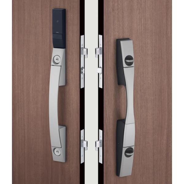 電池式電動サムターンユニット　DTRS IIIsmartWi-Fi/BLE変換中継器のセット品です。◆扉厚可能範囲 ：33mm以上 〜 44mm以下◆バックセット ：51mm、64mm◆左右勝手 ：共通◆713タイプ◆寸法室外ユニット（上側...