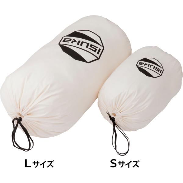 イスカ ISUKA コットン ストリージバッグ L　3655 00　アウトドア　寝袋やダウン製品などの保管に適したストリ-ジバッグです。通気性に優れた生成りのコットン100パーセント素材を使用し、ムレや湿度による品質の低下を防ぎ、ほこりなど...