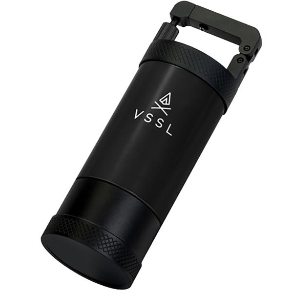 ベセル VSSL ハンドコーヒーグラインダー ジャバ ブラック  VSSL01122B　アウトドア　ジャバは、おいしいコーヒーを簡単かつ直感的に実現するために作られたハンドグラインダーです。VSSLの特徴であるクリップ&amp;フリップレバ...