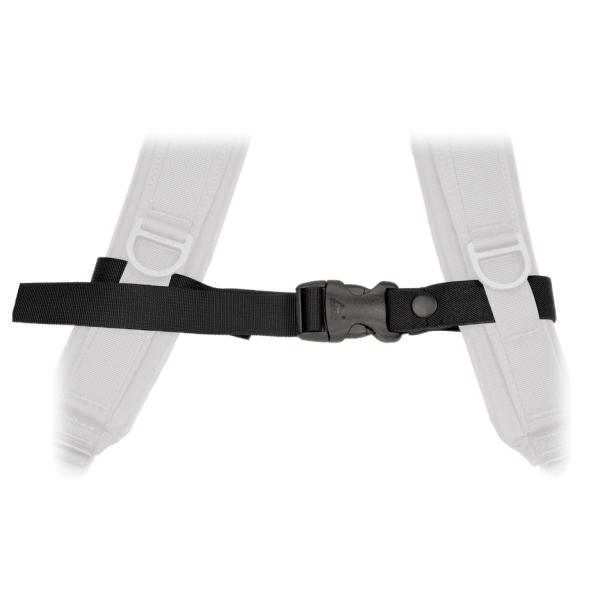 GREGORY グレゴリー スターナムストラップ ブラック 654491041　グレゴリーのバッグアクセサリ。安定性を高めるために、ショルダーストラップの間に取り付けます。