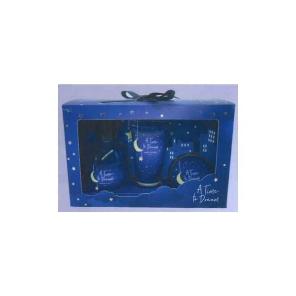 BLUE COUNTRYバスギフト３点セット・シャワージェル　150ml・ハンドクリーム　50g・ボディクリーム　30gプレゼントやちょっとしたお返しにもぴったりなバスギフトベルガモットの香りがお休み前のリラックタイムを彩採ります。どのシー...