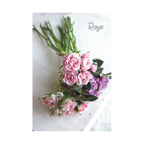 かわいいミニバラを束ねました♪花瓶やバスケットにいれて 愛らしい姿をお楽しみください♪♪＊写真の花器等は撮影用です。■ローズバンチ（造花・未触媒）■サイズ（全長 23cm　バラ φ1.5〜3.5cm )■材料　ポリエステル／ポリエチレン