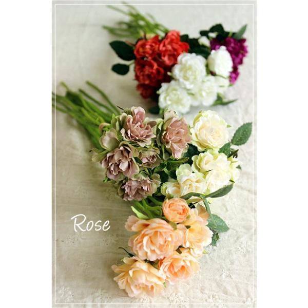 かわいいミニバラを束ねました♪花瓶やバスケットにいれて 愛らしい姿をお楽しみください♪♪＊写真の花器等は撮影用です。■ローズバンチ（造花・未触媒）■サイズ（全長 23cm　バラ φ1.5〜3.5cm)■材料　ポリエステル／ポリエチレン