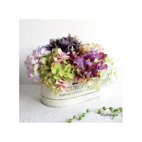 ふわふわ綿あめみたいなアジサイ♪たくさんでも１本での絵になるかわいらしさ♪※花器は商品に含まれません。■ハイドランジアピック（造花）■サイズ　全長　24cm　花径 13cm■材料　ポリエステル・ポリエチレン