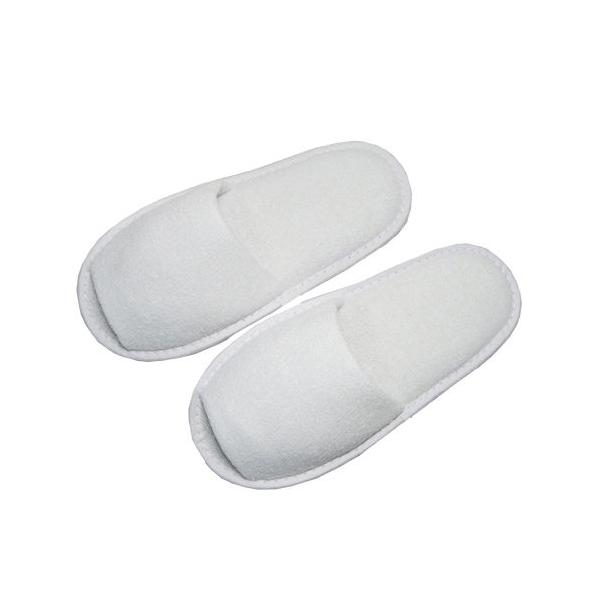 商品コード：2114931 1足あたり137円 ■お子様のかわいい足を保護するため比較的厚手の生地で丈夫に作られております。 ■清潔感の有るホワイト無地の素材でシンプルな形状の為、ご使用になる場所を選ばずにご使用頂けます。 ■１足ずつ包装さ...