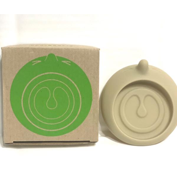 「Propaganda」は、1994年、タイのテレビコマーシャルの製作会社に勤めていたデザイナー2人を含む4人によって設立されました。彼らは、日常生活で使う身近な製品を形に変えていく作業の中で、タイ人が持つ独特の茶目っ気とユーモアのあるもの...