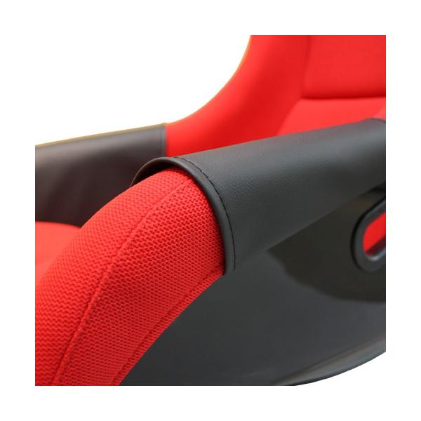 ズレにくい設計で、サイドサポート部分をがっちりガード！