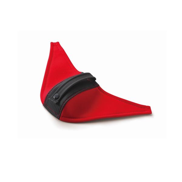 BRIDEシートのショルダー部分に装着することで、シート表皮の擦れを防ぎます。また、ベルトガイド部分にシートベルトを通して使用することで、降車時にベルトが完全に巻き取られてしまうことを防ぎ、次回の装着がスムーズに行えます。シートの肩ベルトホ...