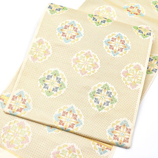 ◎おびやは全商品☆お仕立て代込！送料・代引き 無料！◎【商品番号】22215【商品について】・名古屋帯・六通柄模様・素材：絹・サイズ：幅 約 ３１ｃｍ 　長さ 約３７０ｃｍ【合わせるお着物】・付け下げ・無地・小紋・御召【場面】セミフォーマル...