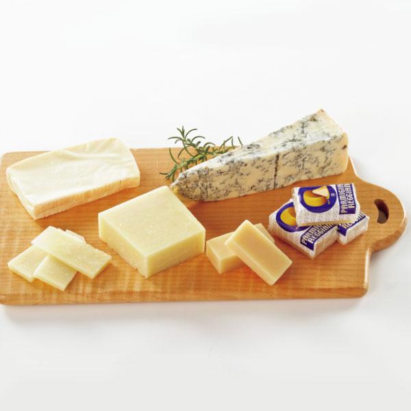 イタリアで人気の4種のチーズセット。ワインのおつまみにそのまま楽しんだり、お料理にお使いください。- 内容量：（1）ペコリーノカット90g （2）ゴルゴンゾーラカット90g （3）タレッジョカット90g、各1個 （4）パルミジャーノレッジャ...