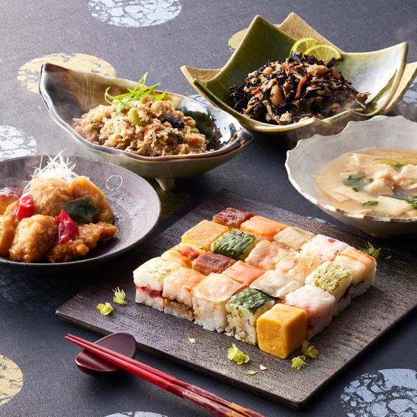 「梅の花」ではお客様の健康を考えて、安心してお召し上がりいただける素材を吟味し、一品一品を丁寧に、丹精込めて作っています。湯葉と豆腐という日本伝統の食材をベースに四季折々の旬の素材を組み合わせながら、和食の新境地を切り開く創作懐石料理を提供...