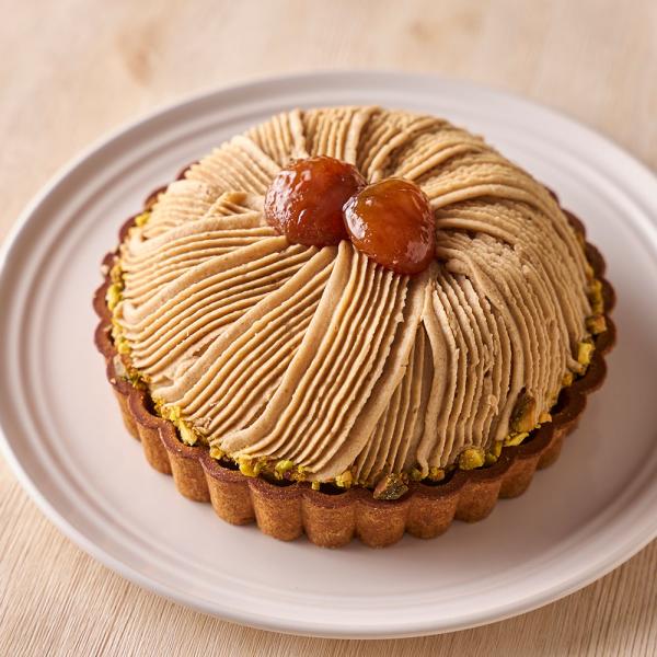 さっくりとした食感のタルト生地と甘さ控えめのクリームがマロンペーストの美味しさを引き立たせる、銀座千疋屋オリジナルのモンブラン。栗本来の美味しさを引き立たせるため、さっくりとした軽めの食感のタルト生地に、使用するクリームの甘さを控えめにして...