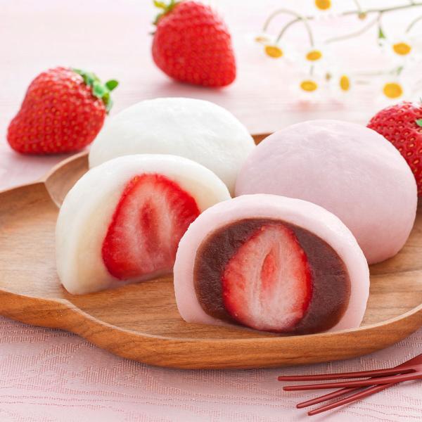 フルーツ大福で有名な京都養老軒監修の苺大福。福岡で愛情たっぷりに育てた博多あまおうを、まるごと１玉使用した一品。一口頬張ると、あまおうの酸味と、あんこの上品な甘みがお口の中に広がります。半解凍で美味しくお召し上がりいただけます。※※こちらの...