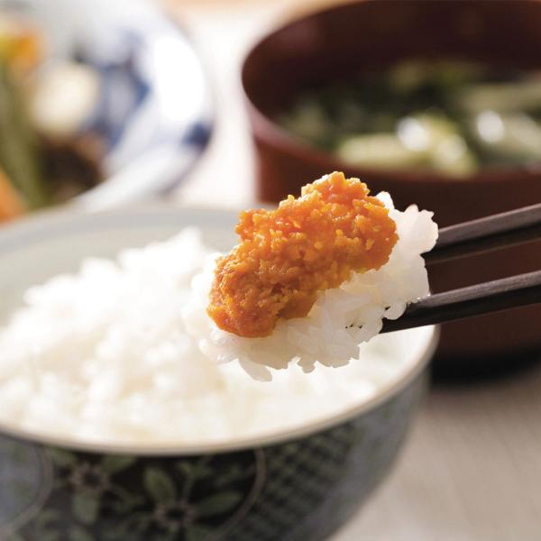 濃厚な味わいの雲丹本来のうまみを活かして丹念に仕上げました「手づくり」「無着色」2種類の粒うにのセットです。