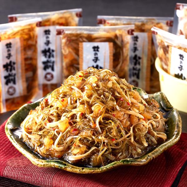 食感の良い数の子を昆布・いかと醤油だれにじっくりと漬込んだ数の子松前。使いたい分だけ解凍して使え、保存にも便利な小分けタイプです。