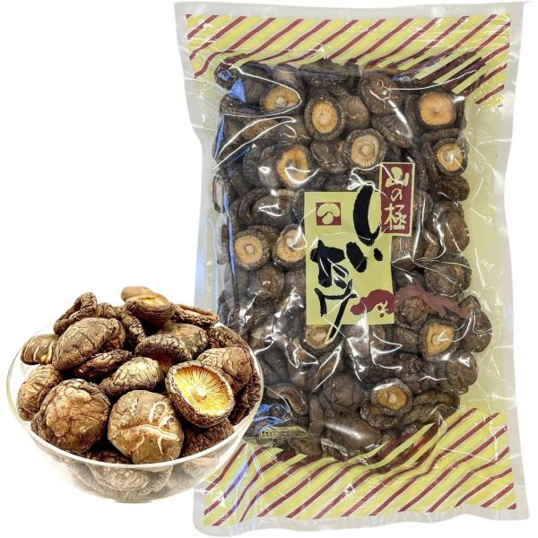 ●安心の農薬検査独自実施?　お鍋に『生』しいたけもいいですが、『干し』しいたけは旨味の出具合が違います＠＠｜●栄養たっぷり・旨味たっぷりの椎茸の使いやすい小粒サイズ（ 3cm程 )を選り取りました！●軸は処理済で、小粒なので水で戻せばそのま...