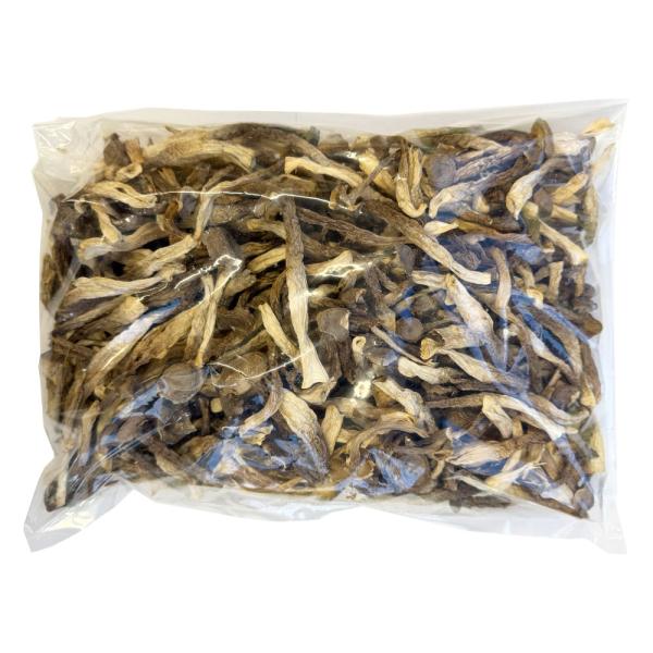 ハタケシメジを使いやすく乾燥させた商品です。自然な甘みとコクがあり、なめらかな食感と程よい歯ごたえが特長です。炊き込みご飯や炒め物、煮物、汁物など、さまざまな料理にお使いいただけます。乾燥することで旨みが凝縮され、料理にきのこの豊かな風味と...