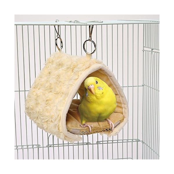 小鳥用布製ハウスほっととり暖鳥たちの寝床 三角ハウス本体サイズ：W140×D150×H130mm・ケージ吊り下げタイプの小鳥用布製ベッドです。あったか蓄熱綿使用。・「ほっととり暖 寄り添いヒーター」と一緒に使用してさらにあったか！・底面が取...
