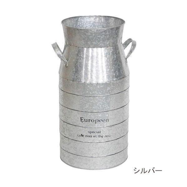 ●アンブレラスタンド ミルクポット シルバー●ブリキ素材の傘立て。安定感のあるミルクポット型です。●アンティーク仕上げで、何年も使っているかのような古びた風合いがおしゃれな雰囲気。●傘立てだけでなく、お部屋やガーデンのインテリアとしてもおす...