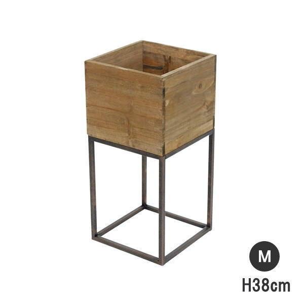 ●アイアンスタンド ウッドボックス M●アイアンと天然木を組み合わせたプランタースタンド。●どんなインテリアにも合うシンプルなデザインです。●アンティークな雰囲気で、観葉植物をおしゃれに飾ることができます。●高さがあるので、ソファ横で収納と...