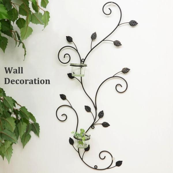 ●ウォールデコキャンドルダブル●玄関やリビングなどの壁に立体感ある壁飾りでデコレーション。アイアン製品はおもむきあるアンティークな雰囲気作りを演出してくれます。●季節を問わず楽しめ、お花やグリーンが飾れない場所も華やかになります。ウォールデ...