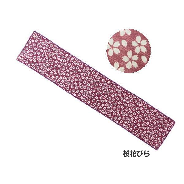 ●小江戸クールタオル 桜花びら●夏の味方！超涼感ひんやりタオルです。水に濡らして軽くしぼり、数回振るだけでひんやり涼しい冷感素材なので、熱中症対策に効果的です！冷たくなくなっても、生地に水分が含まれていれば、もう一度振るだけで何度でもまた冷...