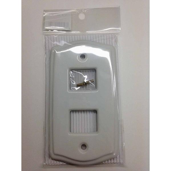 【 特 長 】● 無地の磁気のデザインスイッチカバー● スイッチ2個用【 仕 様 】■ 材質：磁器■ ネジ付き