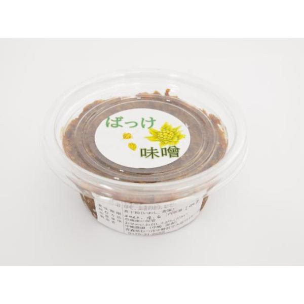 青森県・中嶋農園の中島さんが手作りした、東北地方の郷土料理でばっけ味噌（ふきみそ）。ふきのとうのほろ苦さと味噌の甘みをお楽しみいただけます。ご飯のお供として、また、温野菜のサラダ、オリーブオイルと混ぜてパスタソースにどうぞ。原材料：みそ、ふ...