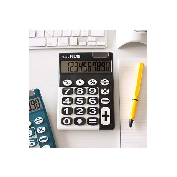■商品サイズ：横幅106 x 縦幅145 x 厚さ21mm■10桁表示■電源：ソーラーとボタン電池併用■ブリスターパック●スペインのステーショナリーブランド「ミラン」のカルキュレーター(電卓)です。斬新なデザインやカラーで、デスクの上をスタ...