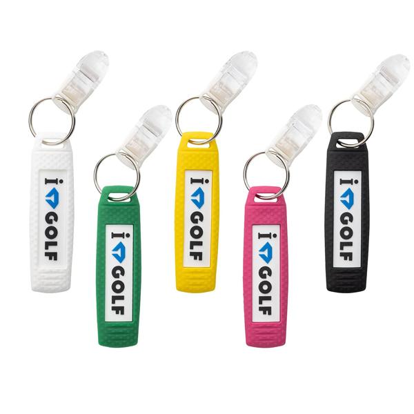 クリップで簡単に付けられるパターカバー用のホルダー。パターカバーを携行でき、グリーン上での置忘れやパターカバーの汚れを防ぎます。ポップなカラーで、使いやすいデザインに仕上げました。全3色のカラーバリエーションから、お好きな色をお選びいただけ...