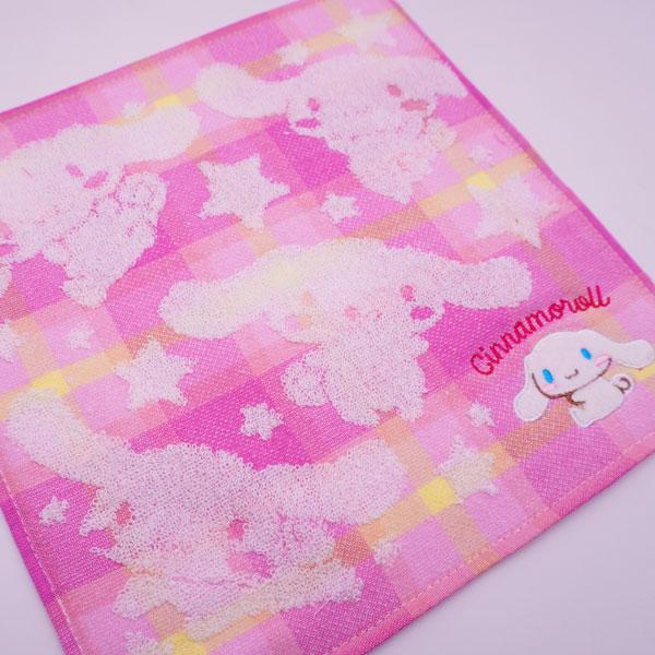 シナモロール　サンリオ　タオルハンカチ　レディース　ガーゼパイル風　　学生　通勤通学、外出時に毎日の必需品　エチケットとして。お子様（子供会・退会・卒業・引退・記念やお世話になった方（転勤/退職/お礼/お返し）へのプレゼントにかさばらないサ...