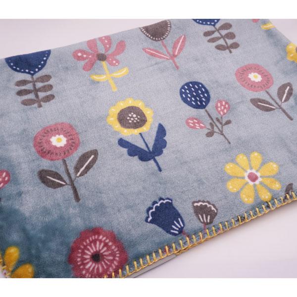 ひざ掛け　ブランケット　冬の必須アイテム両面使えて表は動物柄、裏はチェック柄。気分に合わせて使えます。リラックスタイムやお仕事中、車内での移動中など防寒対策季節の変わり目エアコン対策にちょっとしたプレゼントにもおすすめです。70×100cm...